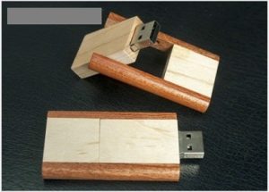 Flashdisk Kayu Jogja | Jual Souvenir Perusahaan Custom Murah Hemat